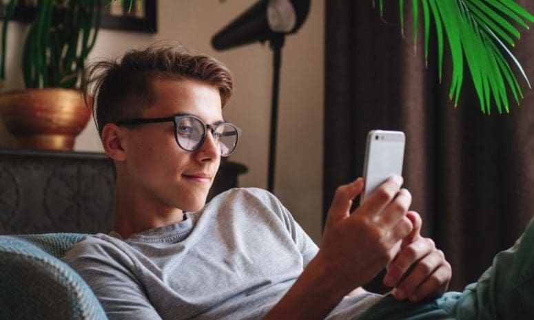 How Parents Can Monitor Their Child’s Smartphone Activity